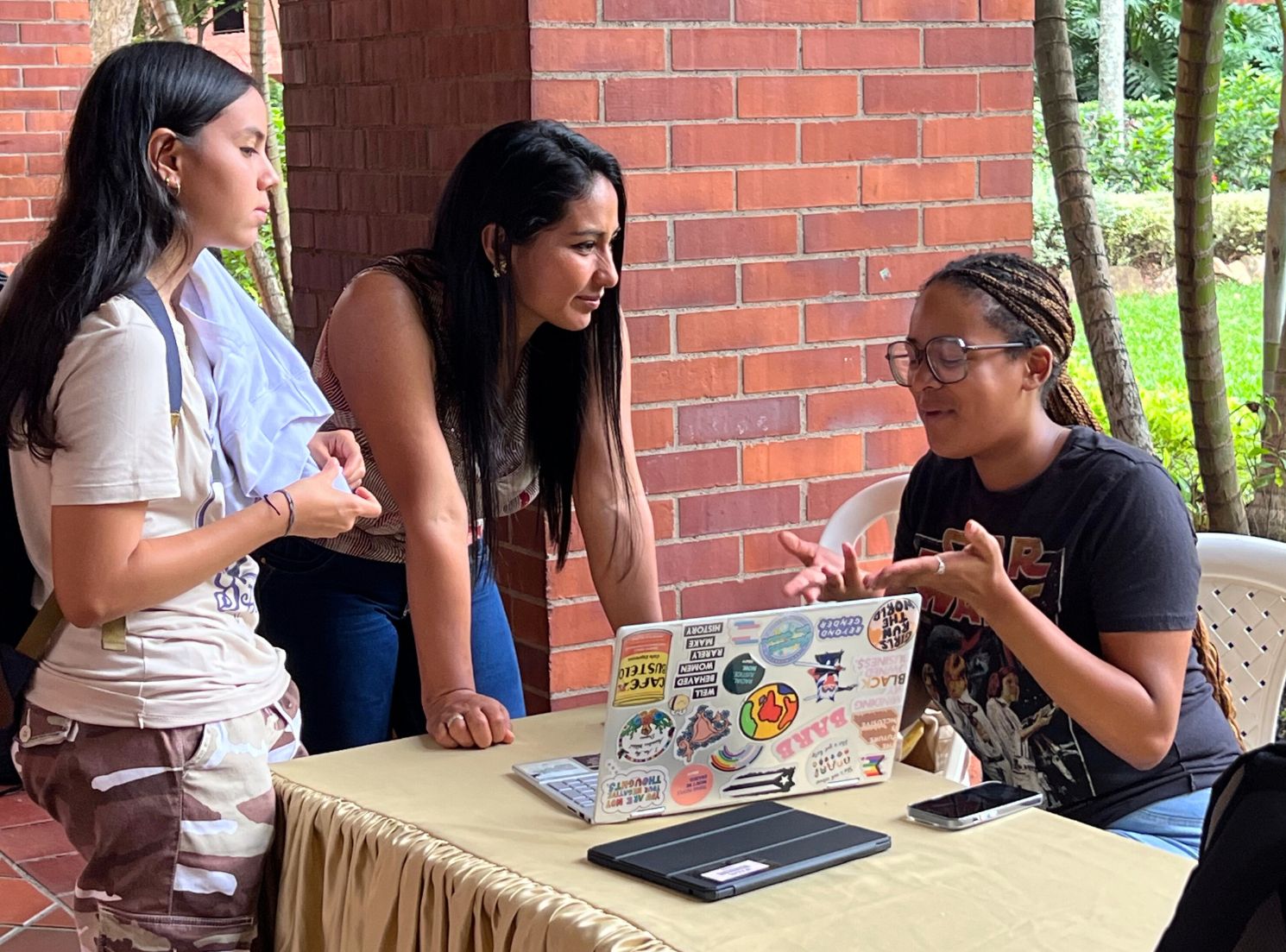 Estudiantes de intercambio aprenden sobre el pacífico colombiano